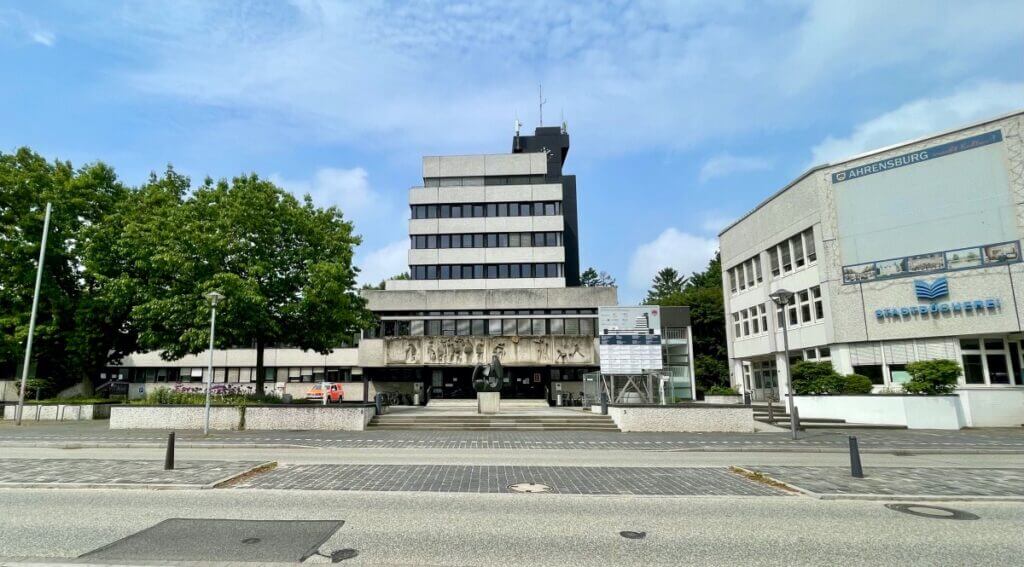 Rathausplatz in Ahrensburg – so sah er früher aus 😍
