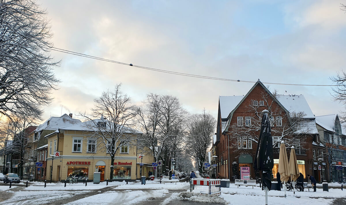 Die Hagener Allee in Ahrensburg gestern und heute